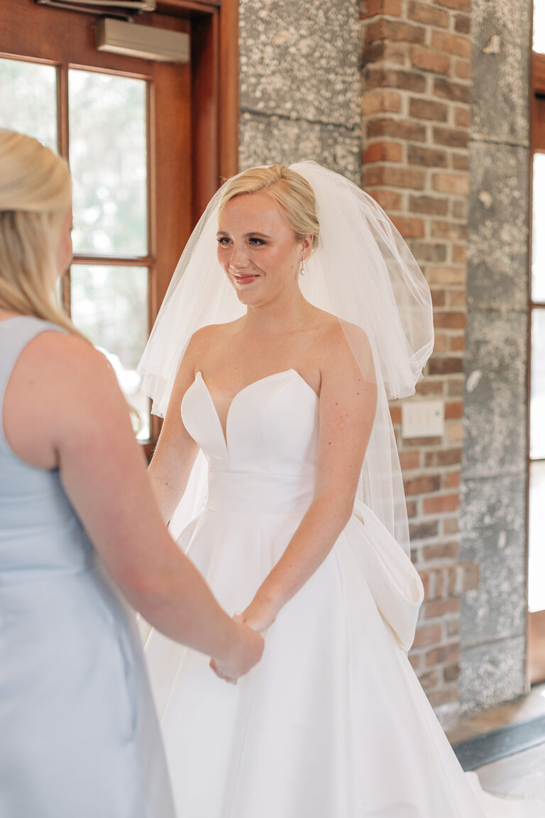 ann hollis + thomas | maggiehughesevents.com