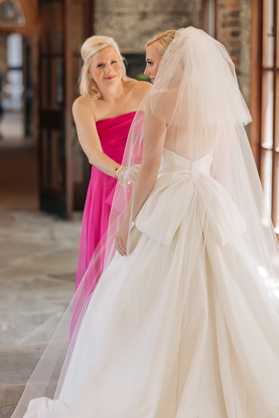 ann hollis + thomas | maggiehughesevents.com