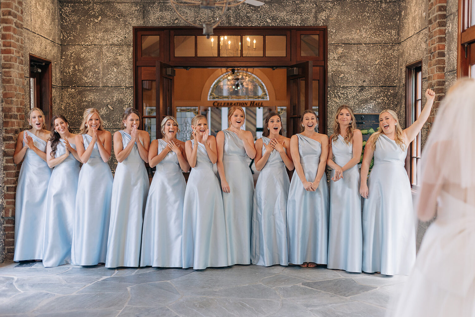 ann hollis + thomas | maggiehughesevents.com